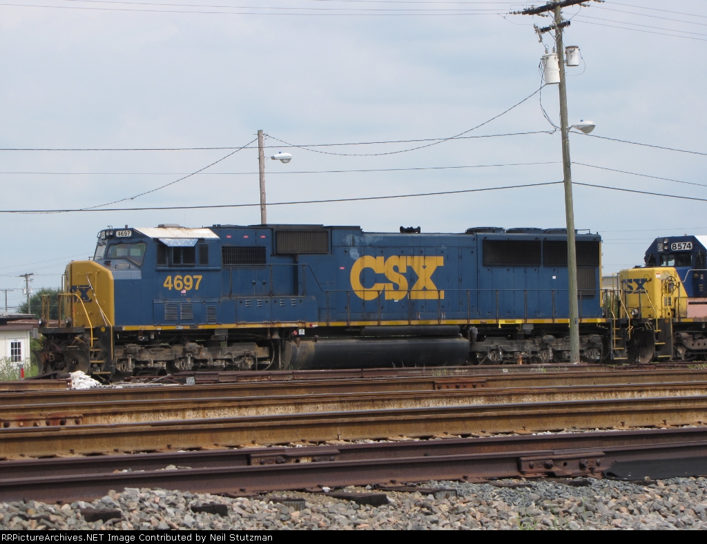 CSX 4697